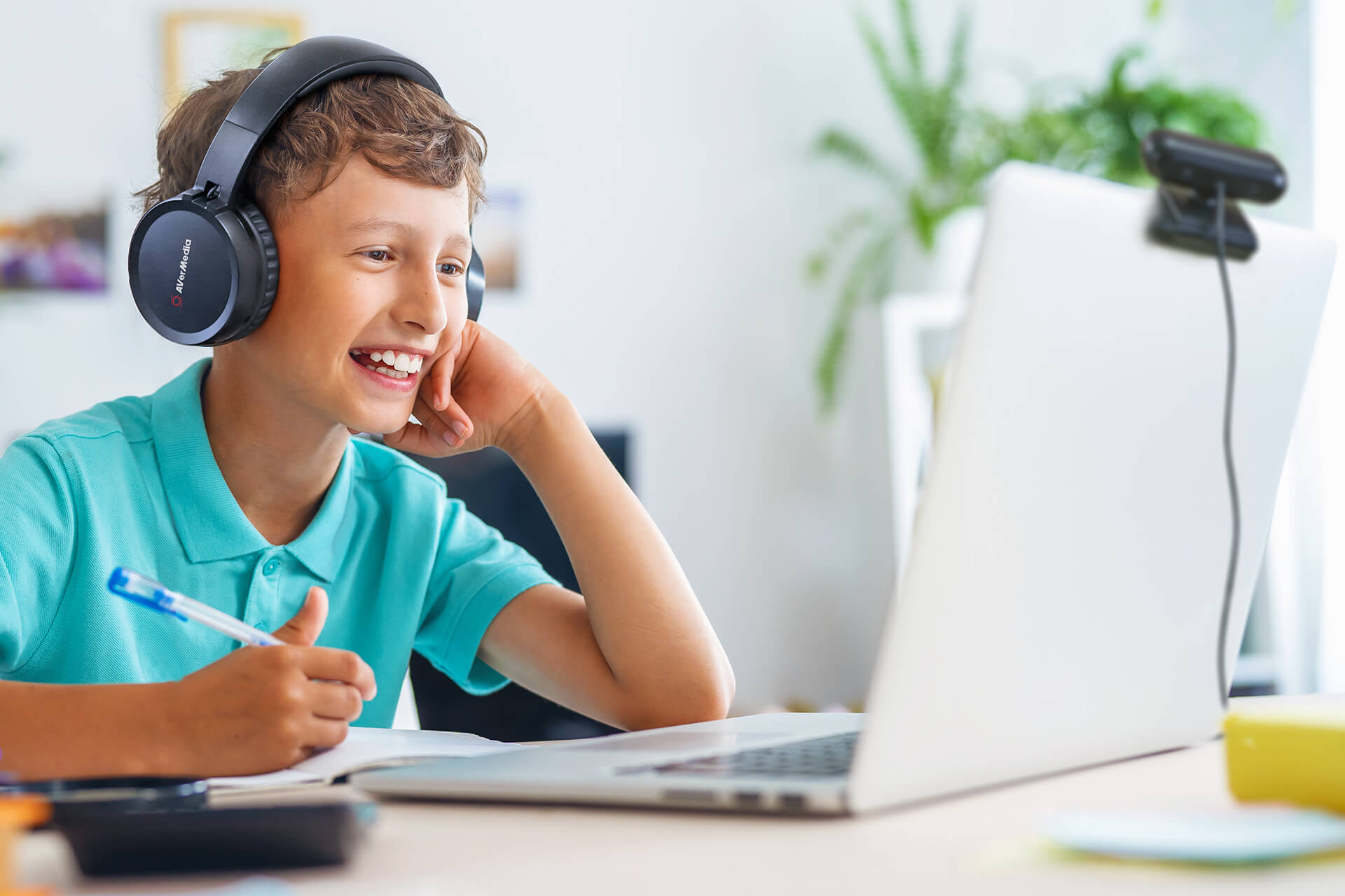 Hybrid Learning Solutions | use case | AVerMedia